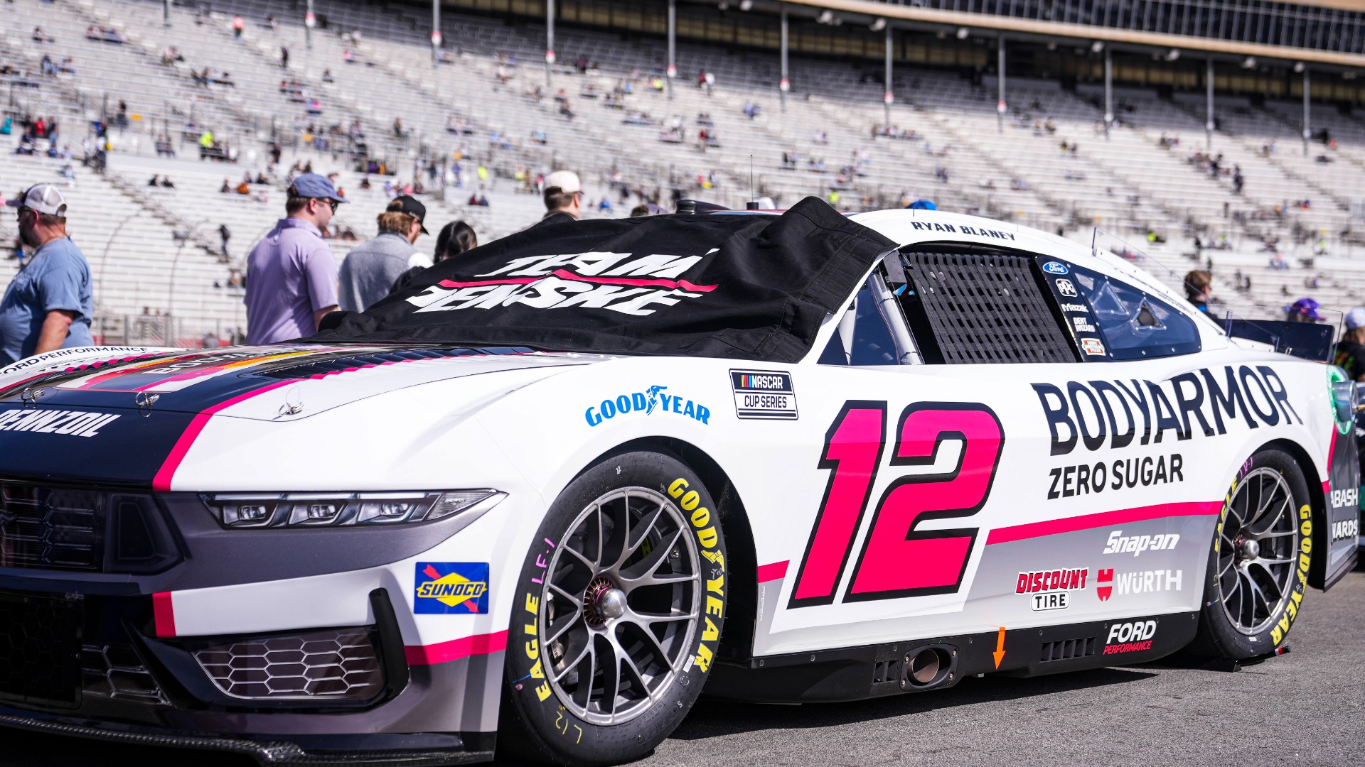 Ryan Blaney Has Awesome Reaction To NASCAR Photo Finish At Atlanta