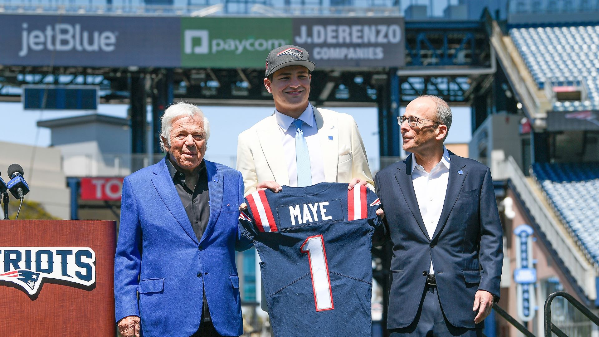 What Drake Maye Told Robert Kraft Upon Arrival At Gillette Stadium