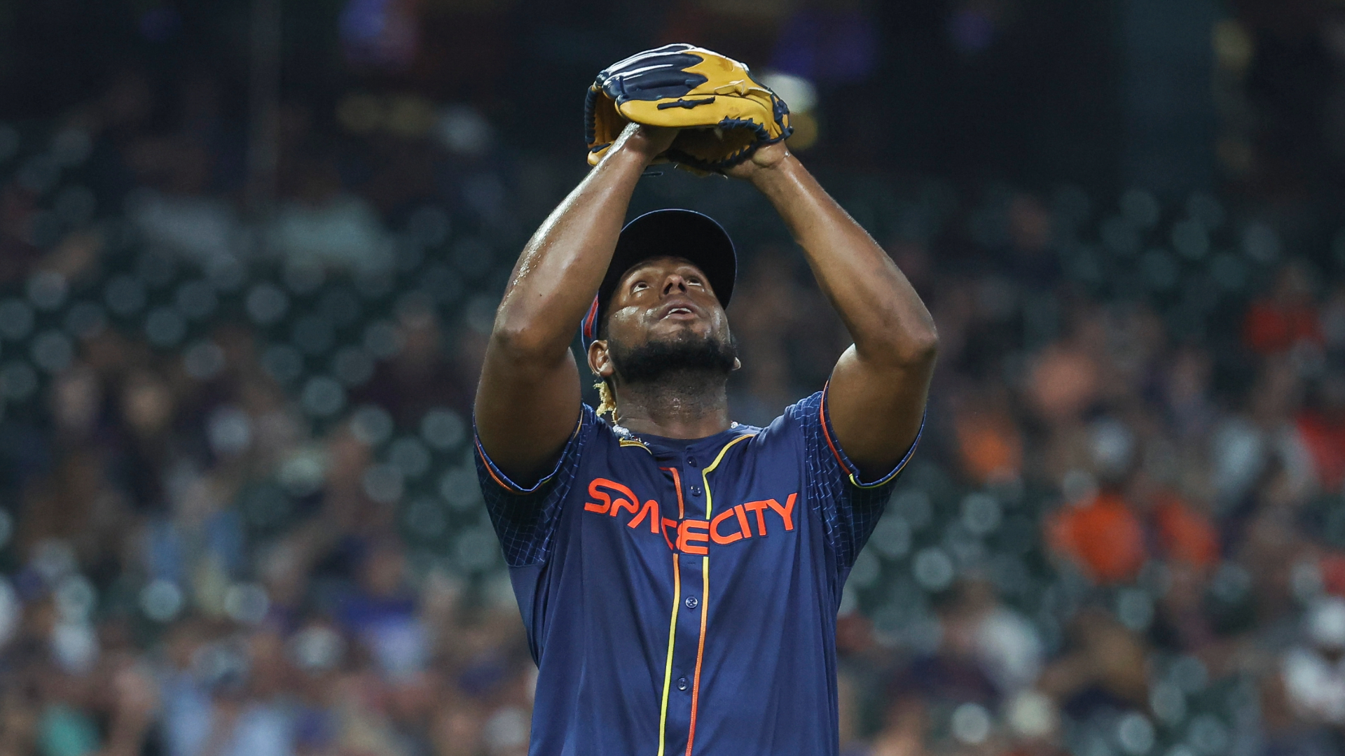Jonny Gomes, Jarrod Saltalamacchia Place World Series Trophy, 'Boston ...