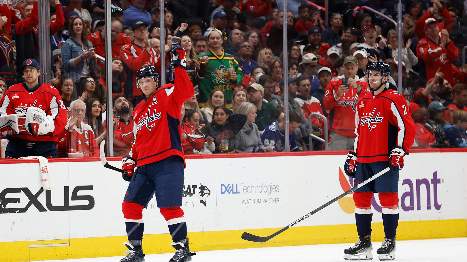 Young Canadiens Fan Has Adorable Reaction To Being Given Puck (Video ...