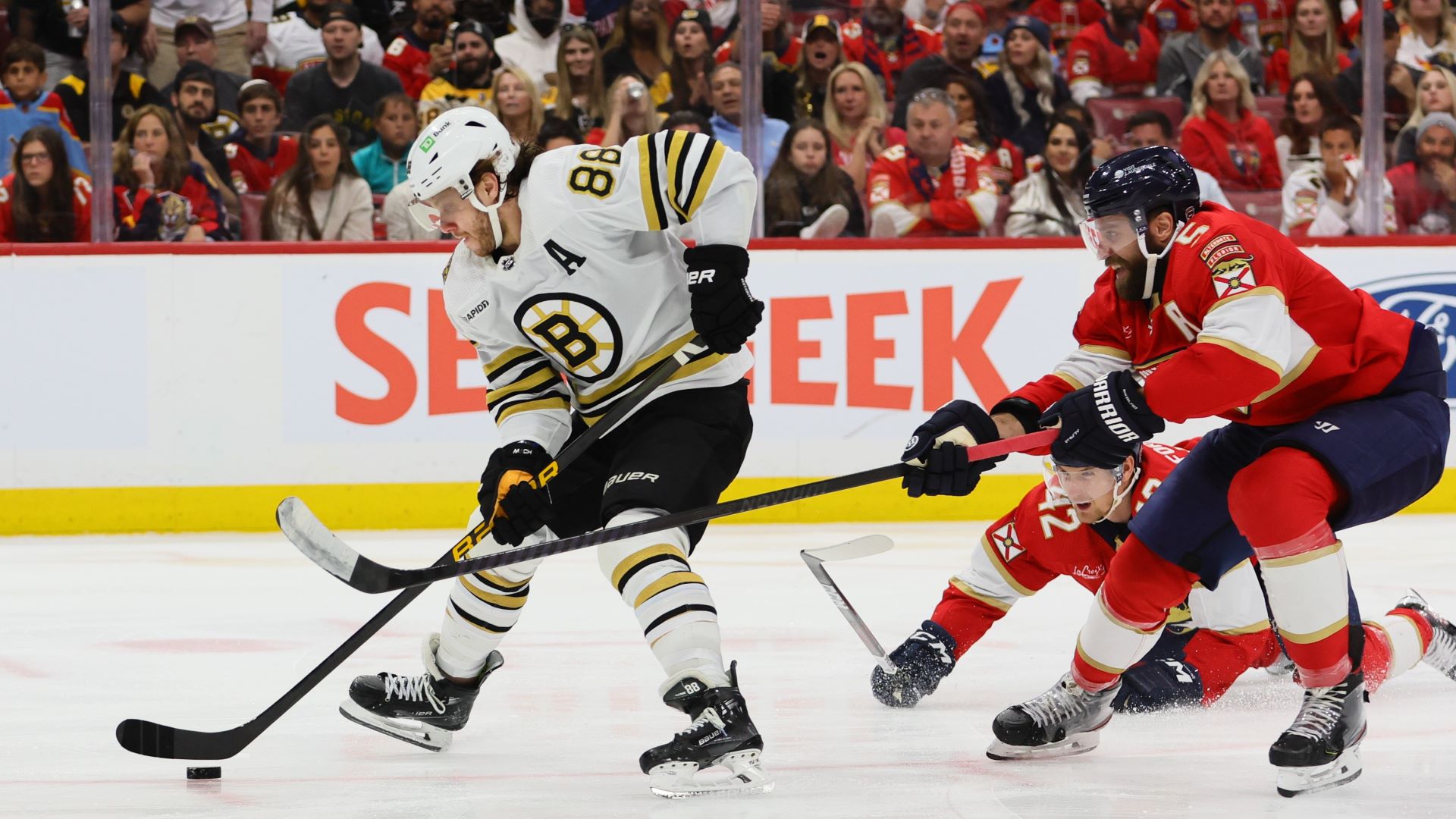 David Pastrnak's Game 2 Fight 'Fired Up' Bruins Teammate