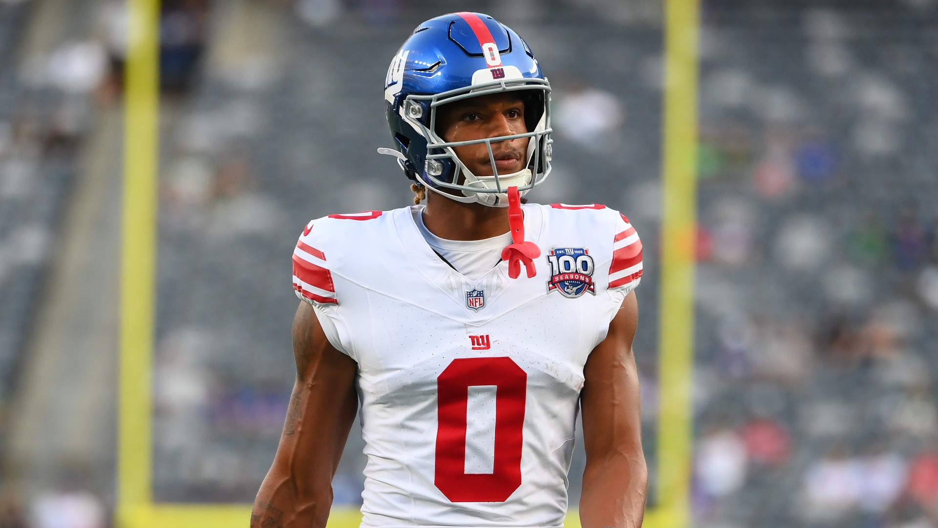 Rob Gronkowski Poses With Kitten In ESPN The Magazine Photo Shoot ...