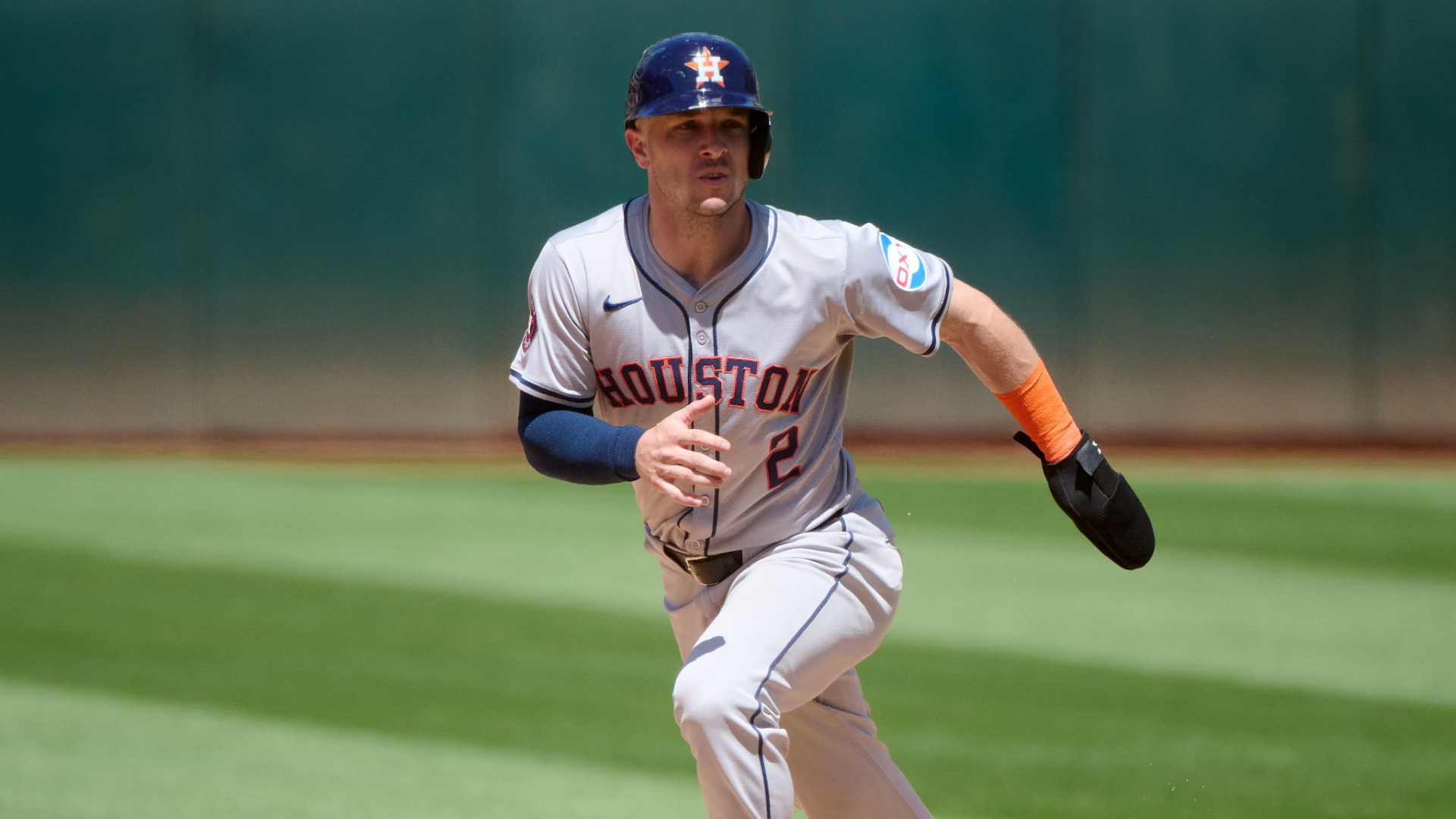 What Makes Alex Bregman 'Great Leader?' Red Sox Teammate Explains