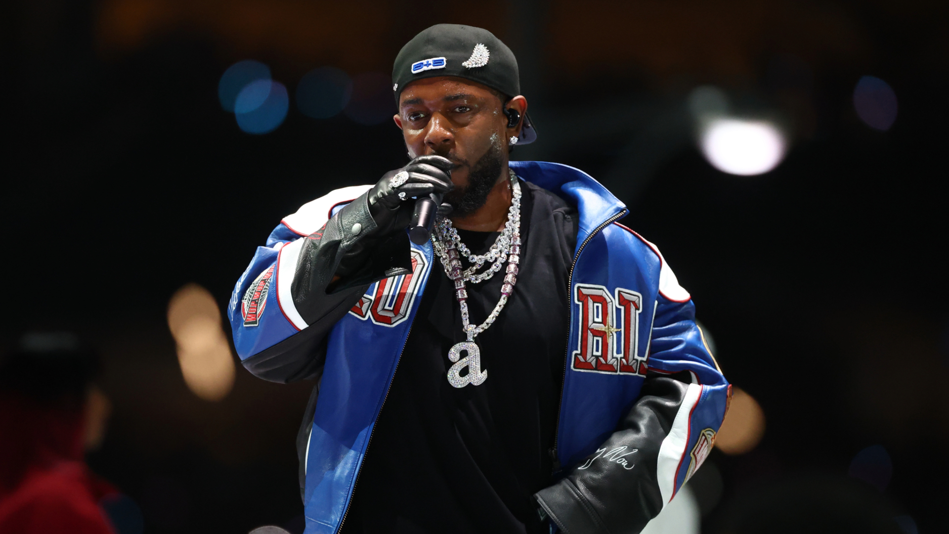 Kendrick Lamar Has Ultimate Mic-Drop Moment At Super Bowl LIX