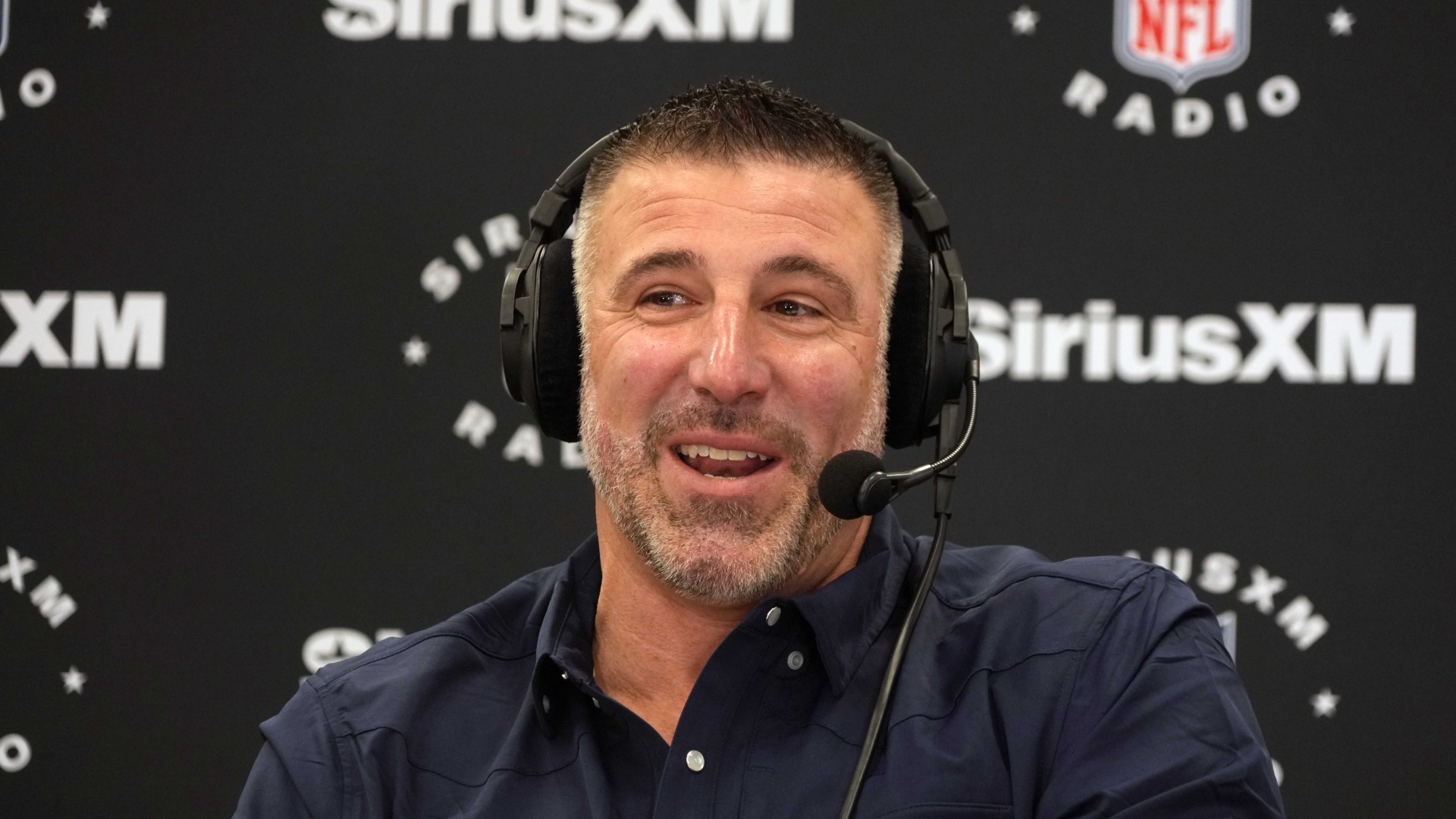 Patriots' Mike Vrabel Already Making Impact Felt With Veterans